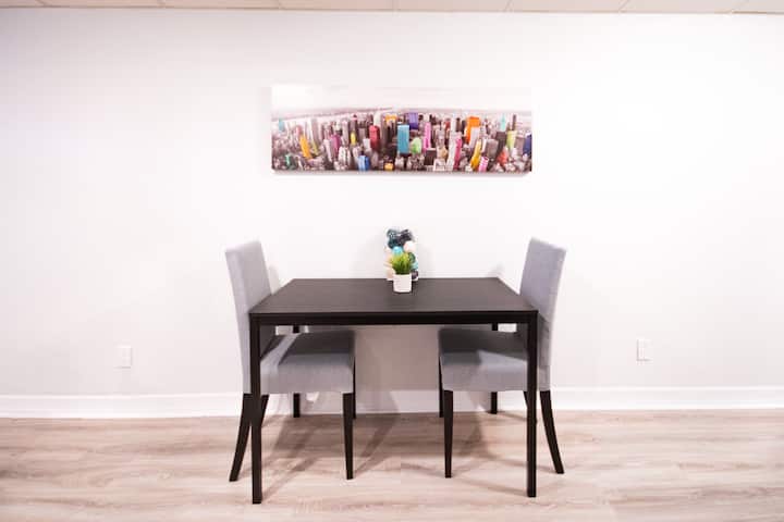 Longer Term Stay - 3 Bdrm Apt W Washer/dryer - Ottawa