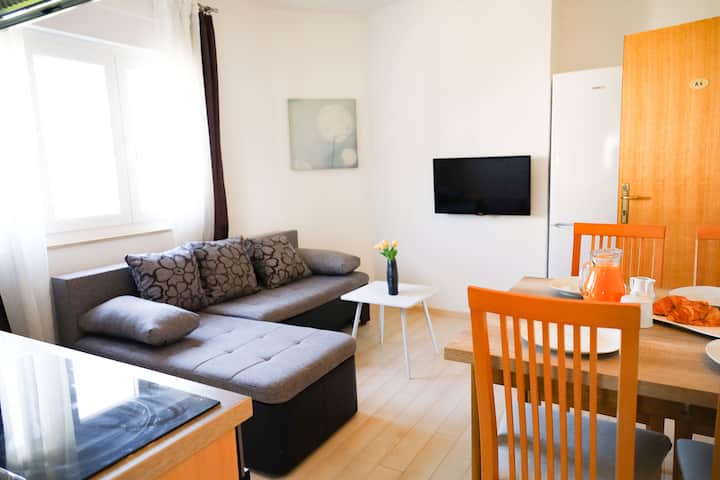 Zadar, Diklo - Condo With Balcony, Pool And  Bbq - Zadar