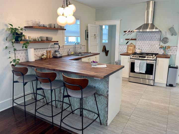 Charming Riverwalk Bungalow - Reno, NV
