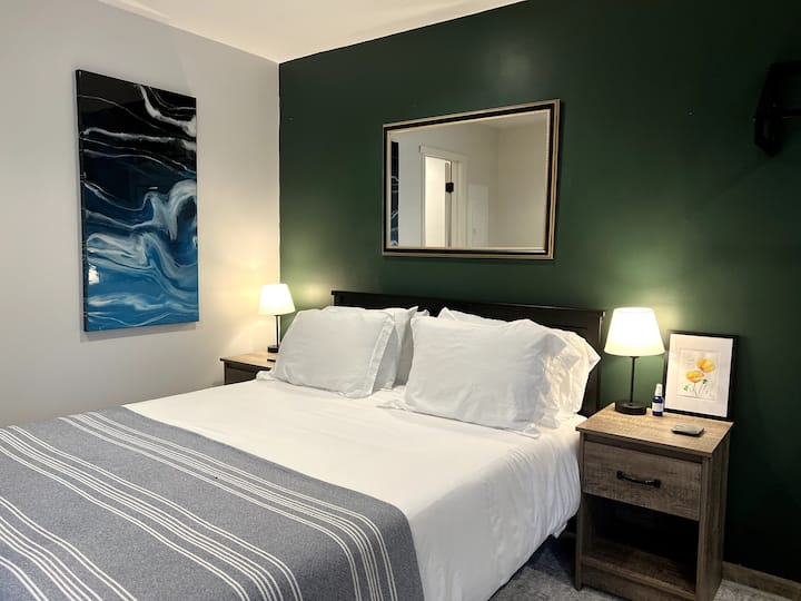 Studio Getaway Within Walking Distance To Ski Lift - Big Sky, MT