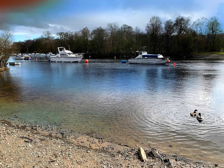Lochside Apartment - Strolling By Loch Lomond - Balloch
