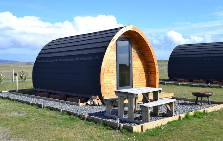 Heisgeir Pod (Baleshare Bothies) - North Uist