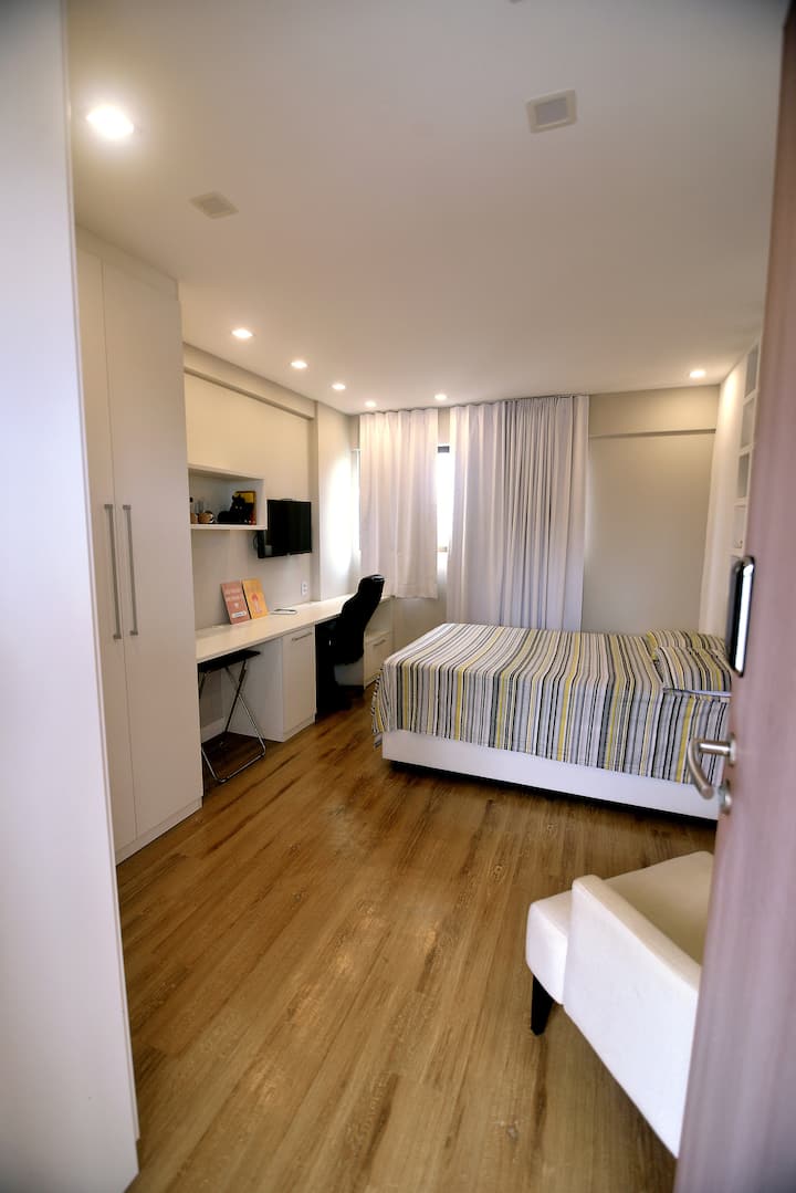 Flat Ao Lado Do Consulado Eua C/ Garagem Coberta - Recife