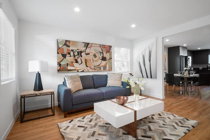 Modern La House - Burbank, CA