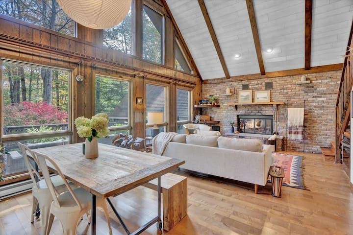 Mountain Chalet In Pocono Resort - 莫斯科