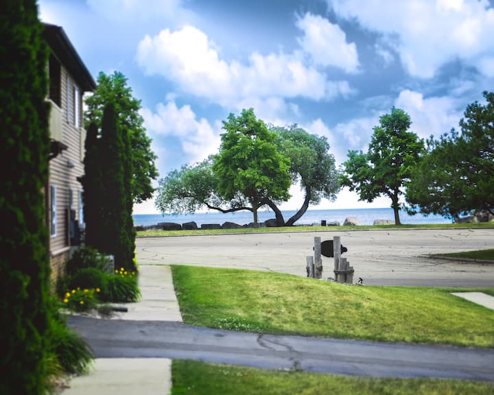 King Bed Downtown Lake Michigan Kenosha Wisconsin - 커노샤