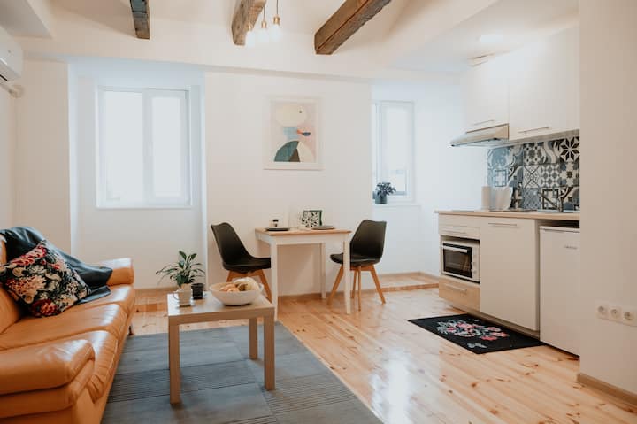 Serdika Maisonnette ☯ | 2 Floors | 3br-ktcn-office - Sofia