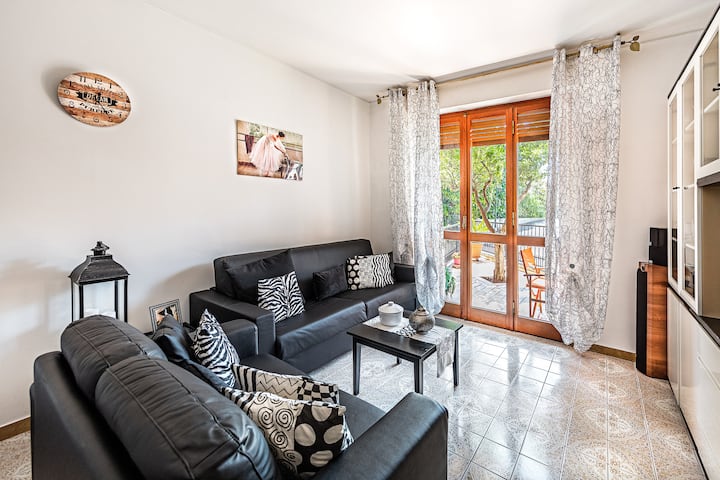 Beautiful Garden Apartment - Sanremo