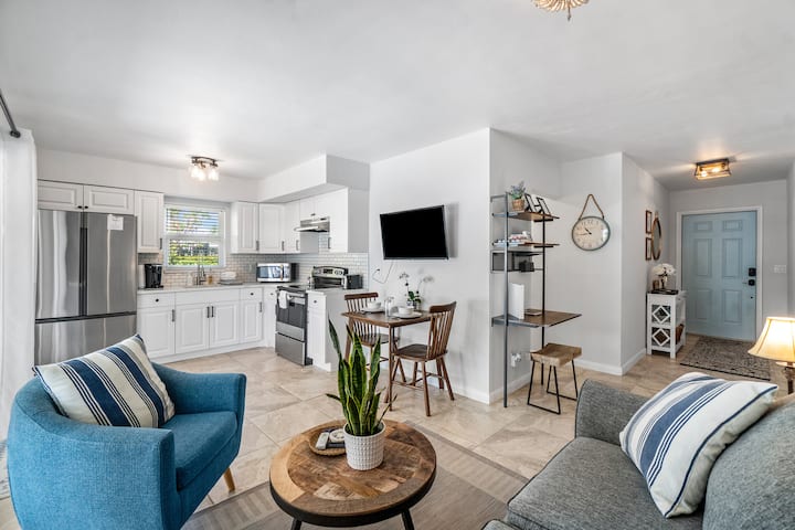 Cozy Delray Beach House Waterfront Intracoastal - Delray Beach, FL