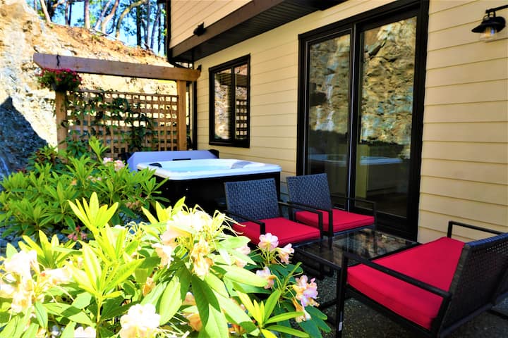 Top 10 Airbnbs With Hot Tub In Nanaimo, Canada - Updated 2024 | Trip101