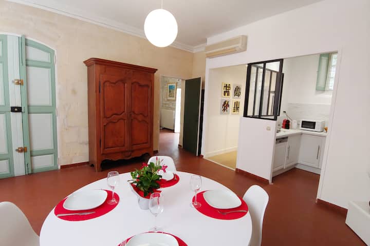 Bel Appartement Climatisé,cœur Historique, Cour - Arles, France