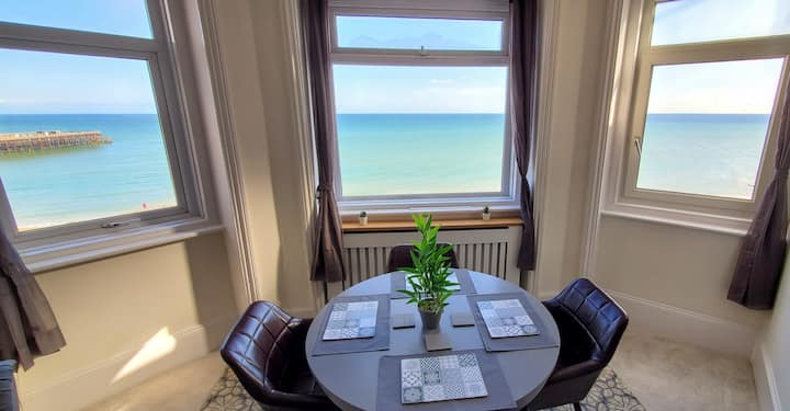 Stunning Sea Views From Spacious 2 Bed Apartment - Battle