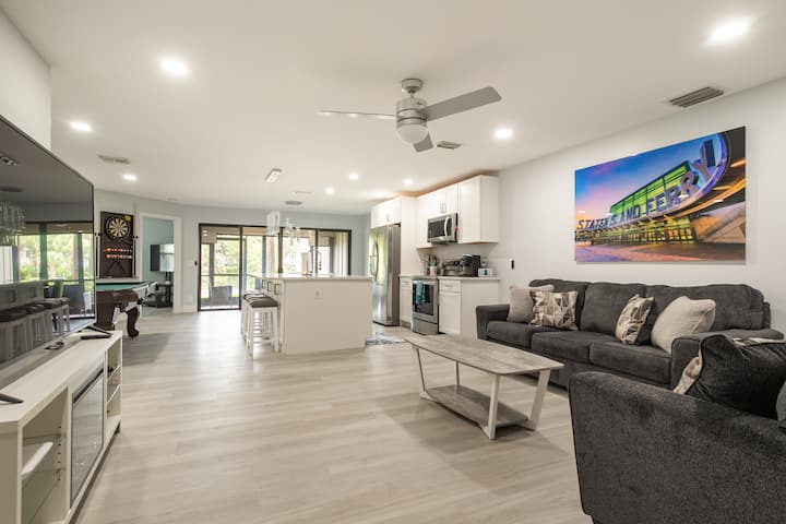 Lakeview Living! 2 Brm Condo In Private Community! - 웨스트팜비치