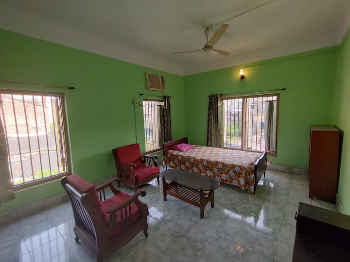 Budget Accommodation In Heart Of Kolkatta . - Kolkata