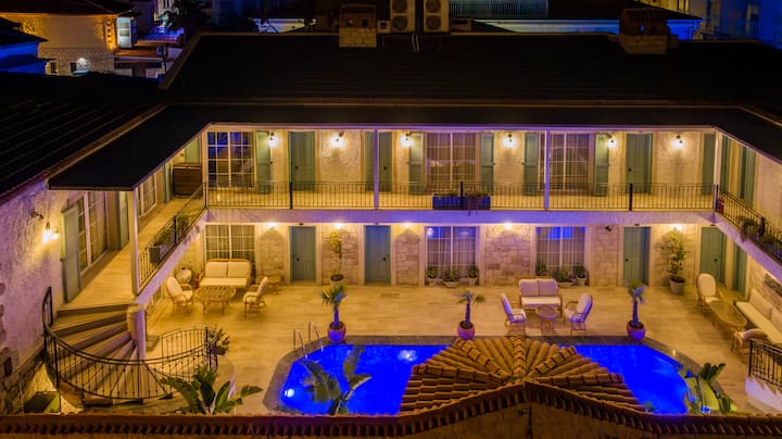 Avlu Alaçati Buti̇k Otel - Alaçatı