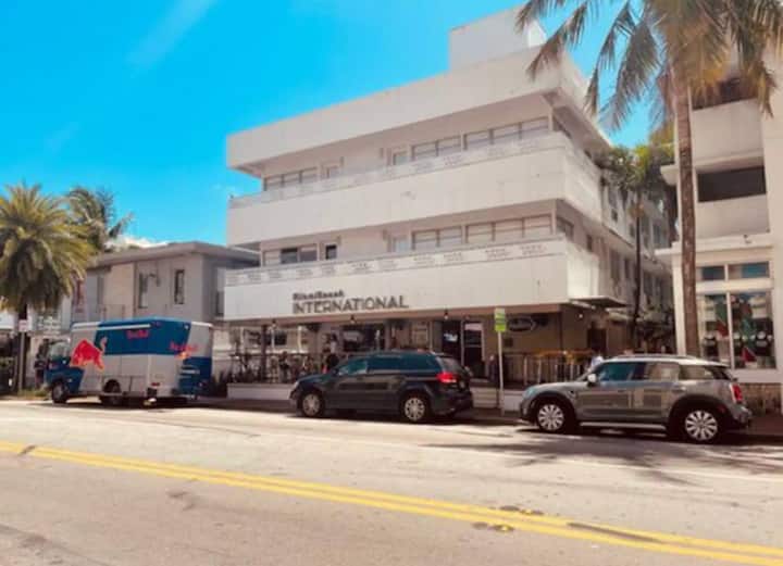 Balcony Studio | Free Beach Chair Rentals At Beach - South Beach