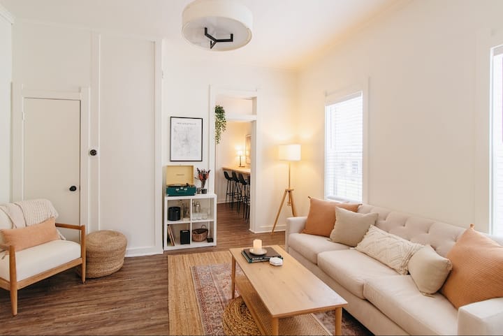 Cute Cottage Close To Downtown - The Lincoln House - University Heights – Indianapolis