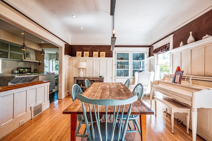 Historic Farmhouse In Central Sacramento - Sacramento