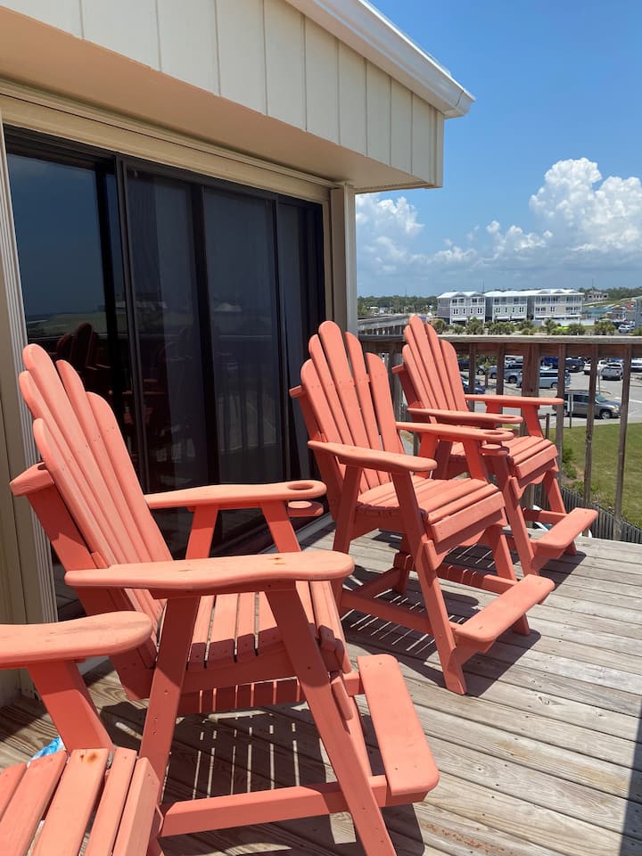 Steps From Beach, 2 Bedroom Condo On Emerald Isle - Emerald Isle, NC
