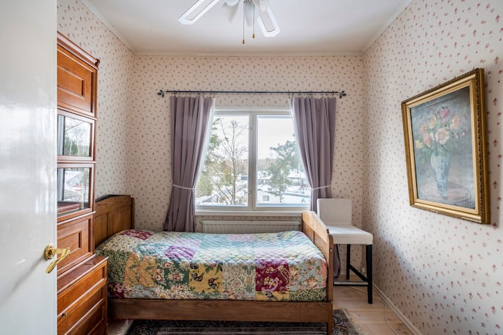 Guesthouse Meets Home - The Rose Room 💗 - Espoo