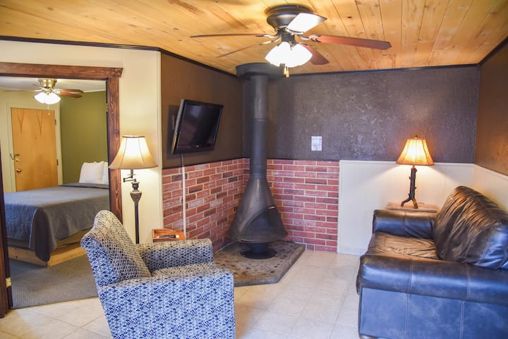 2br, 2ba, On River | At Ski Lift | On Main St - Red River, NM