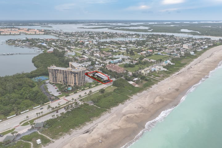 Oceanview Condo - 160 Steps To The Sand - Fort Pierce, FL