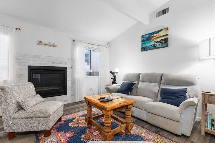 Cute & Cozy Cayucos Beach Bungalow - Cayucos, CA