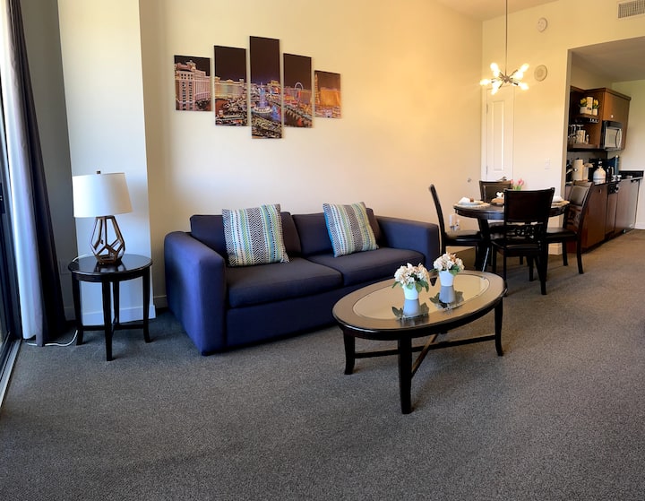Beautiful Condo At Luna Complex - Henderson, NV