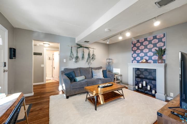 Cozy 2br Home*covered Deck*newly Redesigned*petsok - Seattle