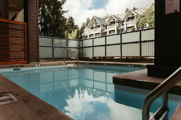 Whistler Village Cozy Condo - Whistler Blackcomb