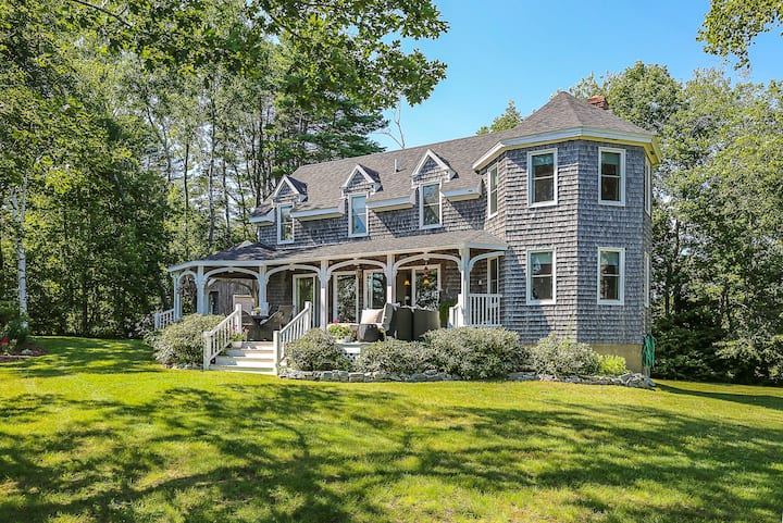 La Mer - Musicians' Home On The Sea - Belfast, ME