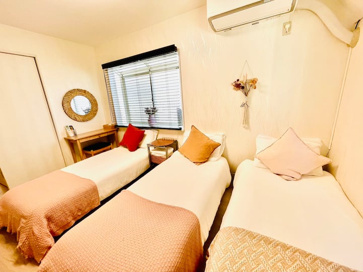 Tokyo Townhouse Vacation Rentals - Tokyo, Japan | Airbnb