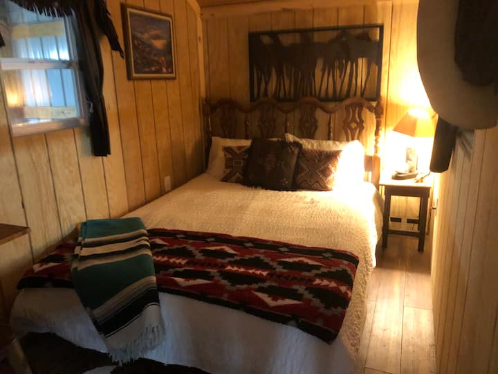 Horse Barn Bunk Room . - Cloverdale, IN