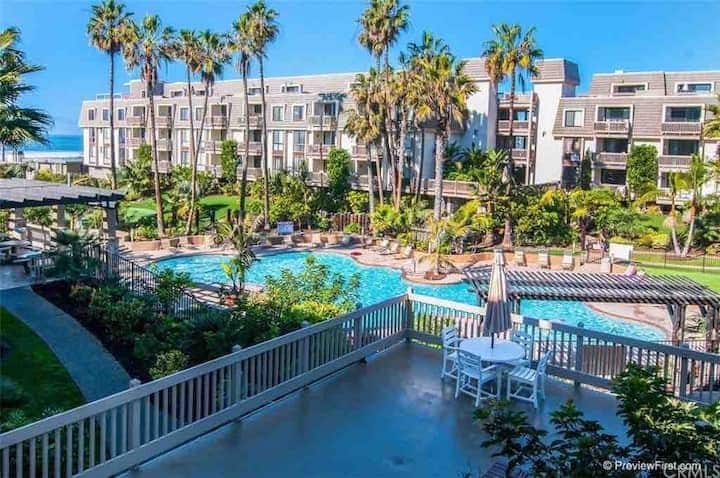 Beautiful Oceanside Getaway - 오션사이드