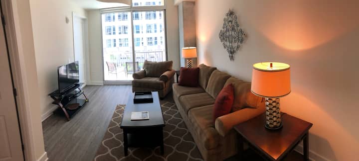 Uptown Charlotte 1br Apt Home Overlooking Pool - Charlotte