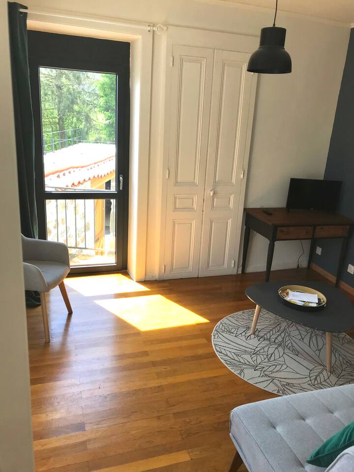 Logement à La Campagne Au Porte De La Ville - Firminy