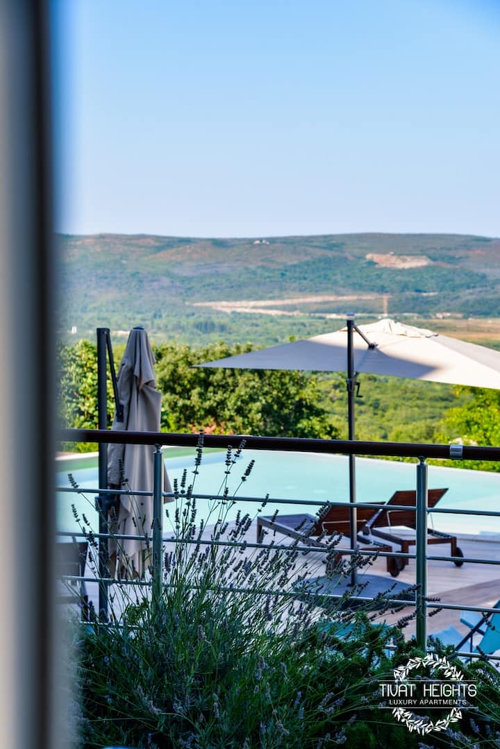 Garden Suite Tivat Heights– Pool & Seaview C1 - Kotor