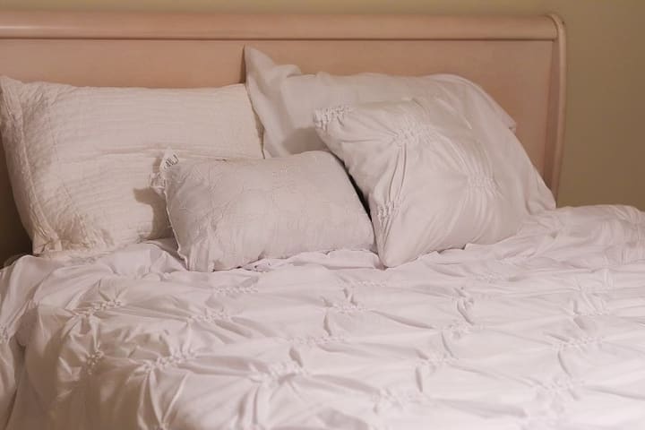 Beautiful 1-bdrm Lower Level Apartment W/ Parking - Oxon Hill, MD