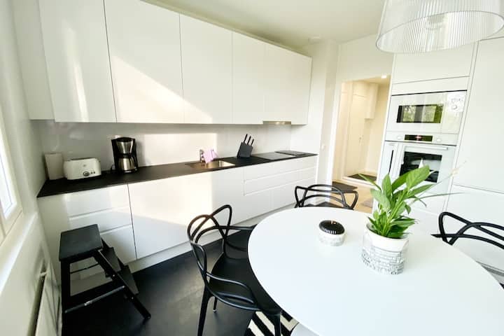 Stunning One Bedroom Apartment With 4 Beds. 54m2. - Espoo