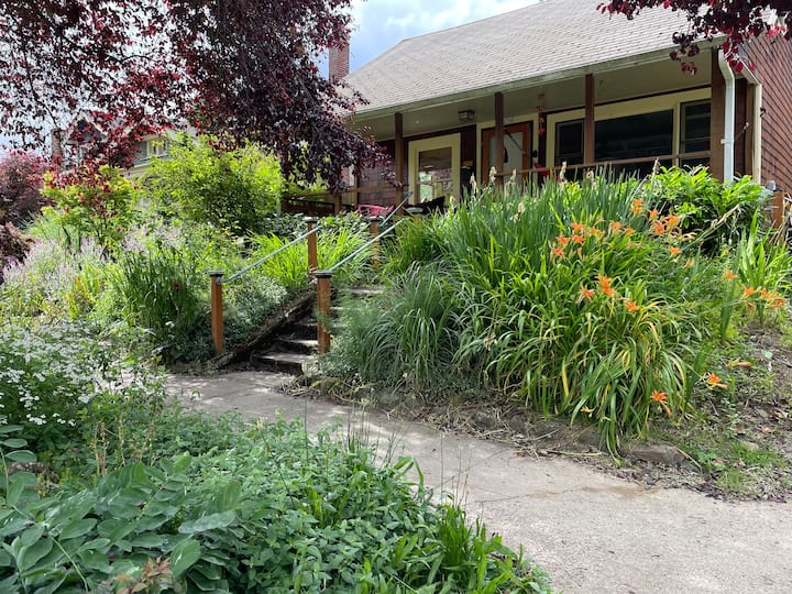 Zen Den- Studio/sauna/outdoor Hot/cold Soaking Tub - Portland, OR