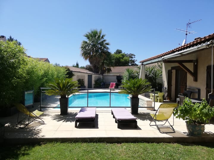 Jolie Villa Avec Piscine Entre Nîmes Et Arles - Nîmes