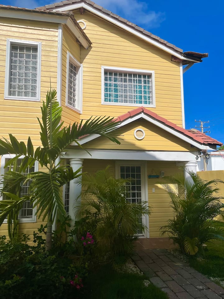 Tropical Y Acogedora Villa Familiar - Punta Cana
