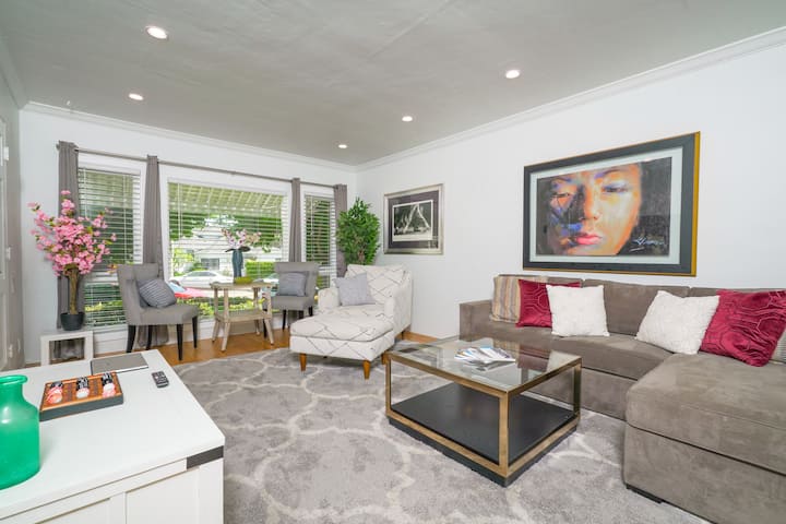 Amazing Laguna Beach Furnished 1 Bedroom 568 - Laguna Beach, CA