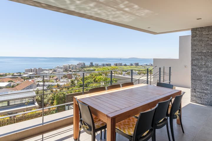 Atlantic Vista | 2br | Views | Ac | Pool | Parking - Camps Bay