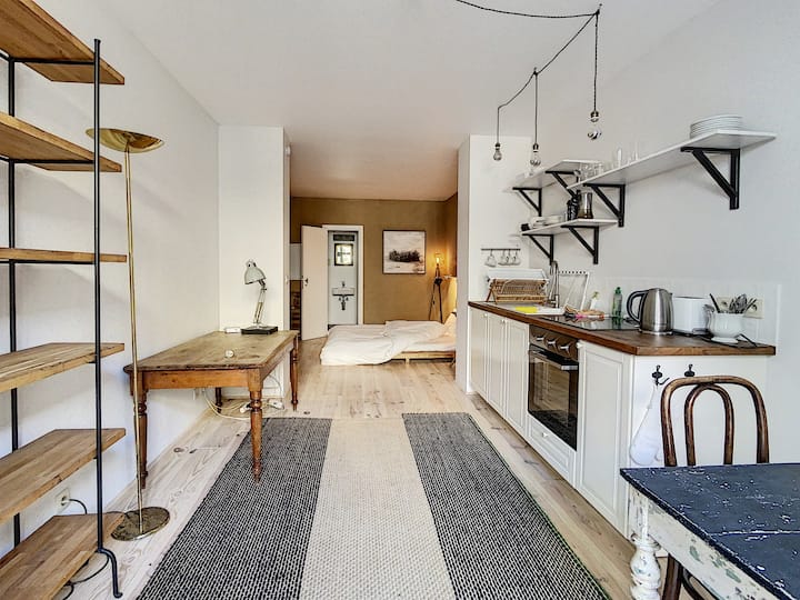 Studio Avec Terrasse à Etterbeek - Etterbeek