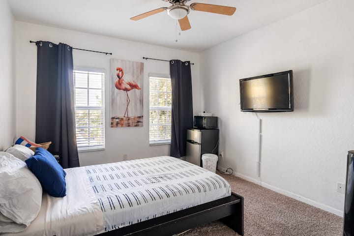 Flamingo Room , Private Bath And Balcony - Fort Lauderdale