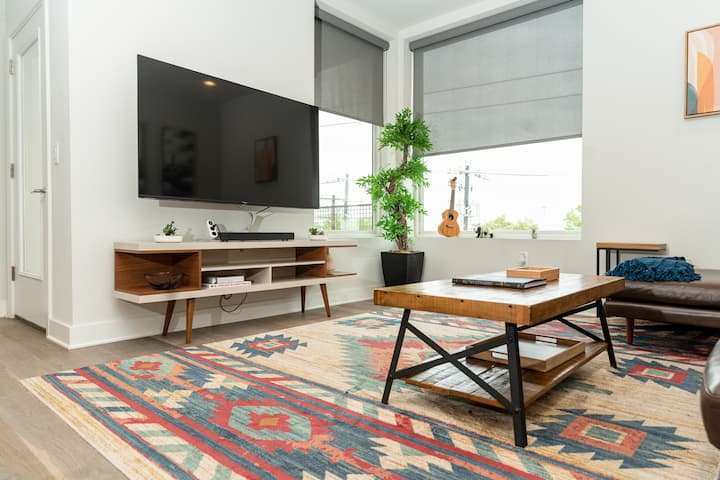 Modern 2br W/ Pool - Close To Everything! - Austin, TX