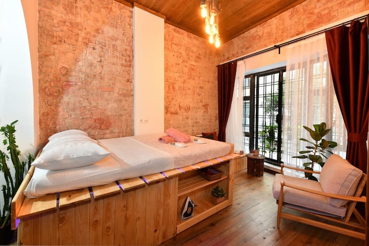 Wooden Style & A.c. @Galata - Стамбул