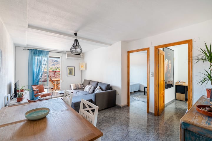 Sunny And Happy Flat With Balcony . Calle Granada. - Almería