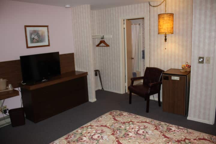 17) Standard Queen - Strasburg, PE USA